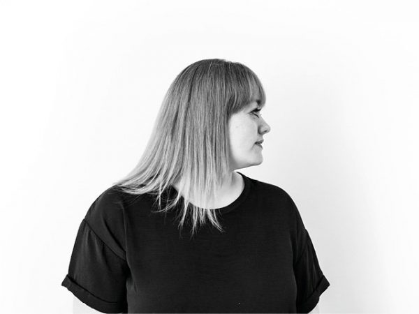 Maria Jung Right - Essencius